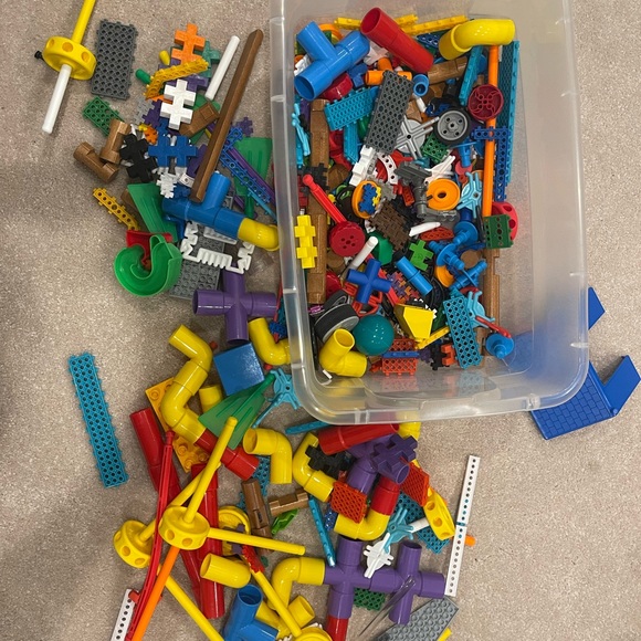 Toys | Huge Tinker Toys Knex Lego Building Block Assortment Of Toys Lot ...